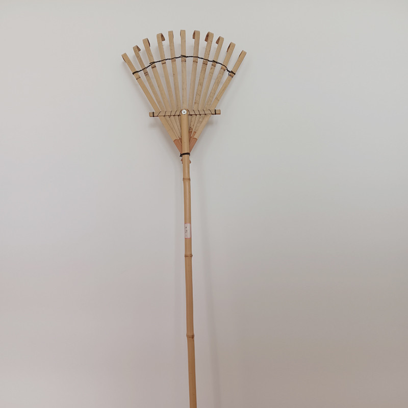 12 Tines 140cm Light Weight Bamboo Rake Gress Rake Garden Lawn Rake